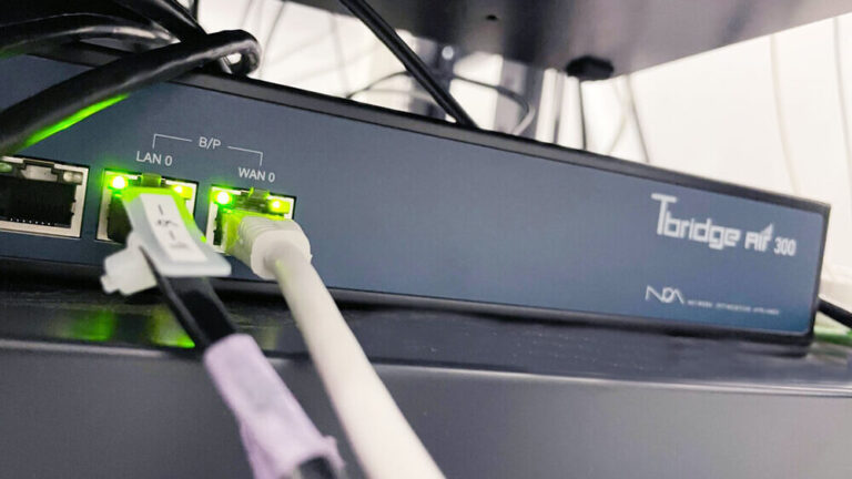 Wi-Fiルーターの寿命は何年？買い替え時期の判断や選び方を解説